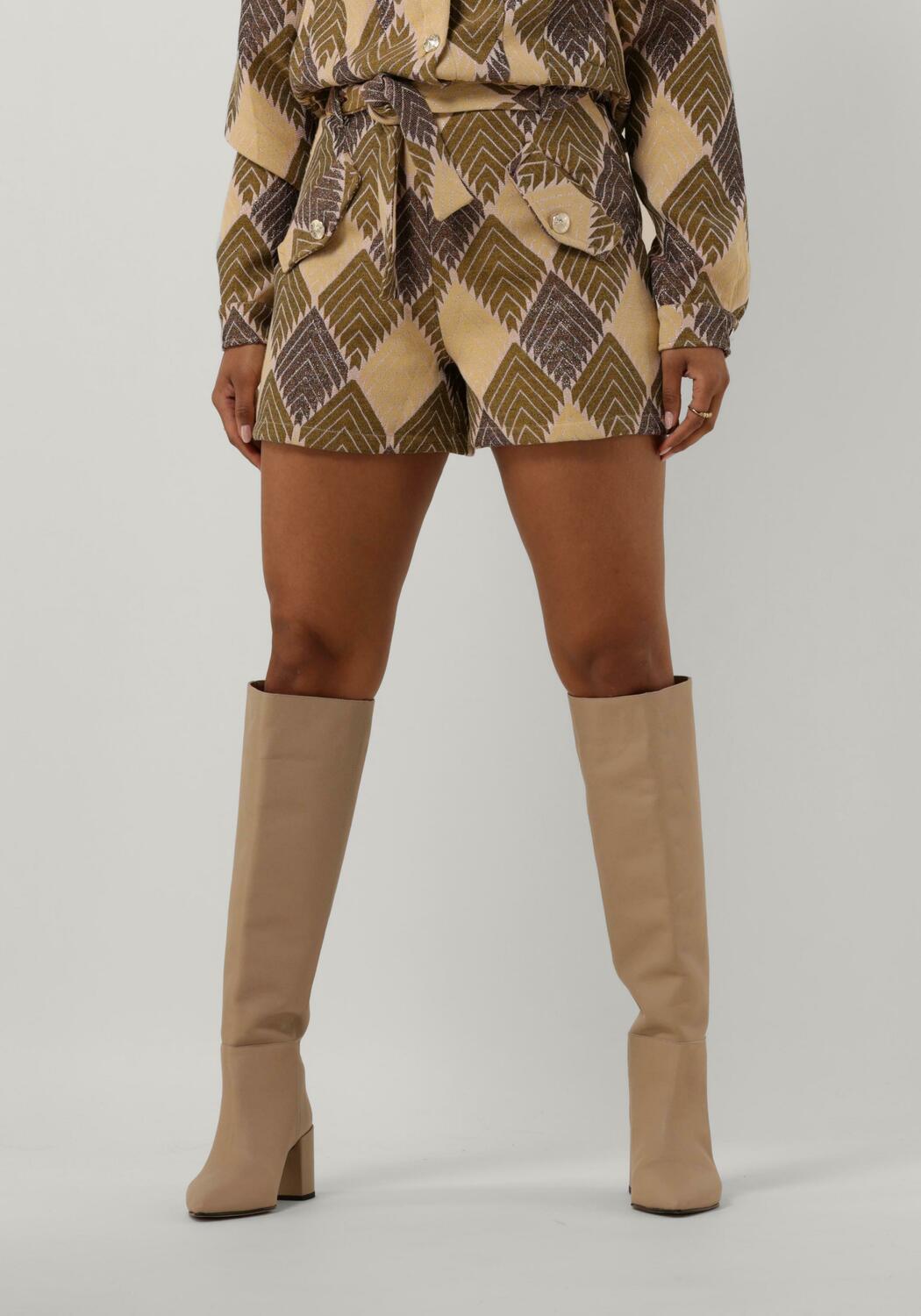Beige AMAYA AMSTERDAM Shorts EDINA SHORT | Assem